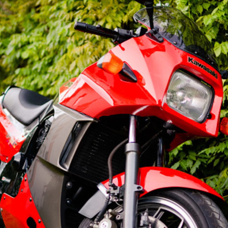 Revivez Top Gun avec la Kawasaki GPZ 900R